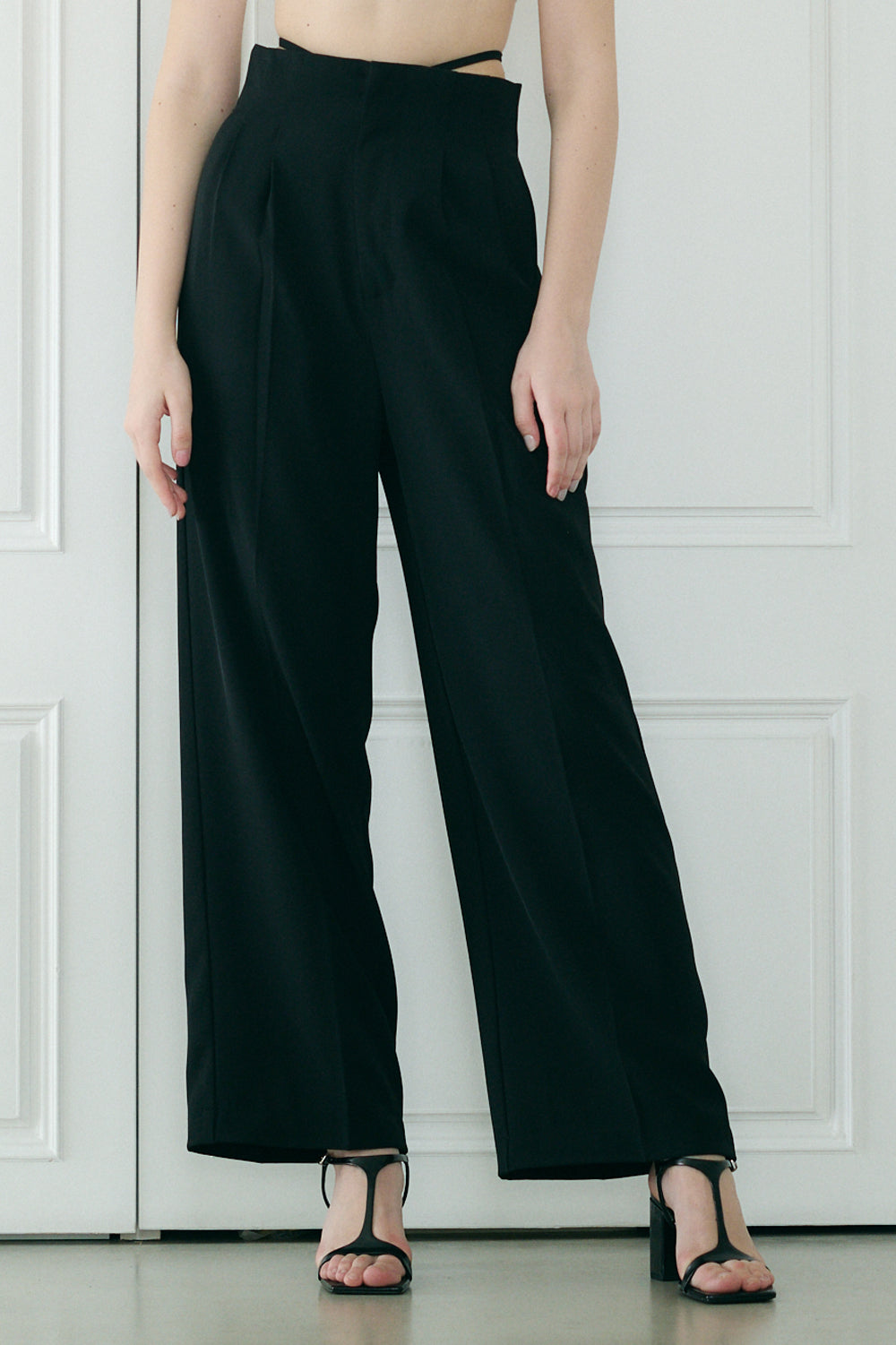 BACK RIBBON PANTS – IRAL